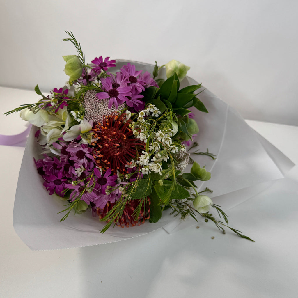 Hello Lovely Short Bouquet – Jenny Barker The Flower Doctor