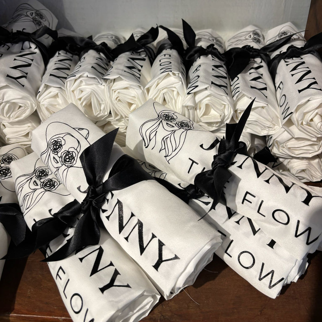 The Flower Doctor Bistro Apron – Jenny Barker The Flower Doctor